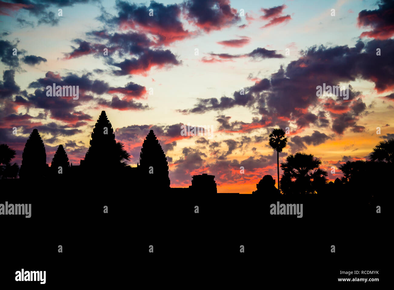 angkor wat sunrise Stock Photo - Alamy