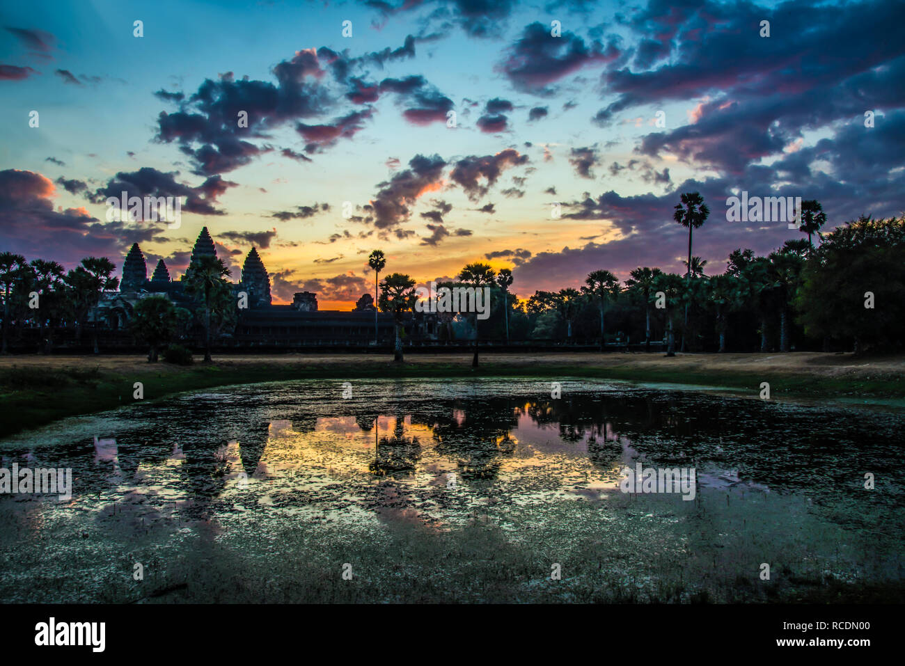 angkor wat sunrise Stock Photo - Alamy