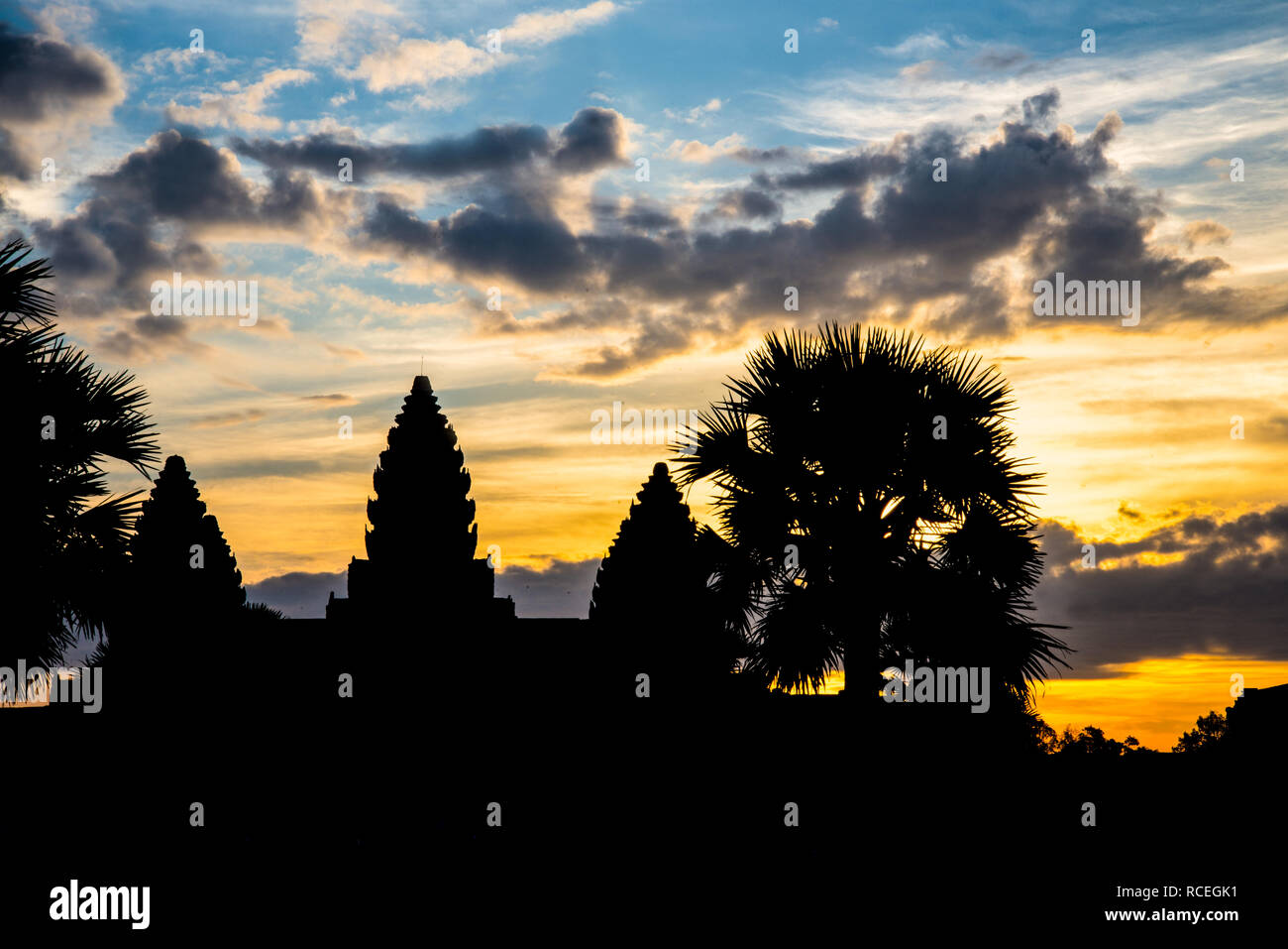 angkor wat sunrise Stock Photo - Alamy
