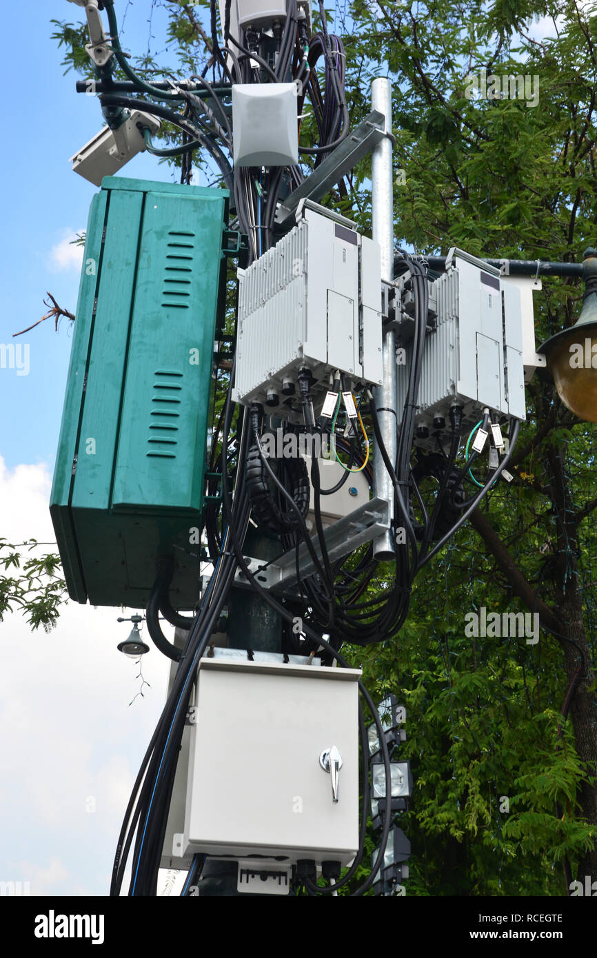 Telecommunications hub hi-res stock photography and images - Alamy