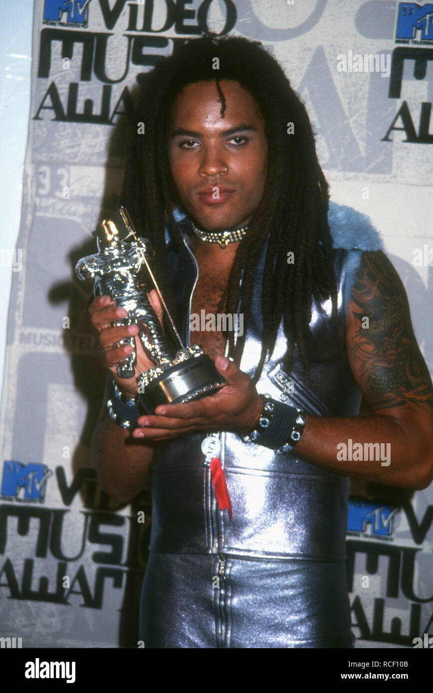 UNIVERSAL CITY, CA - SEPTEMBER 2: Singer/musician Lenny Kravitz attends ...
