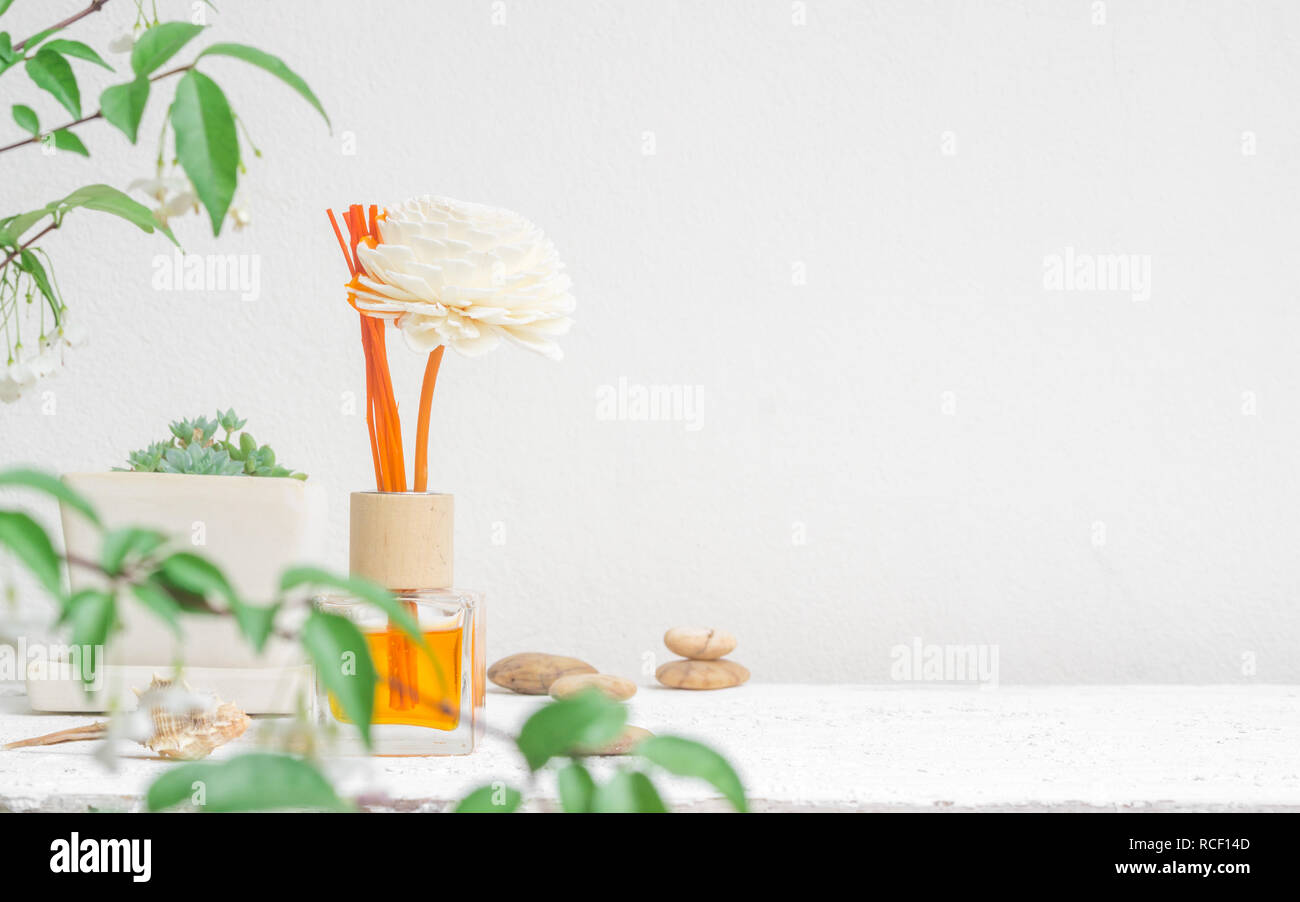 Aromatic reed freshener, Fragrance Diffuser Set of bottle with aroma ...