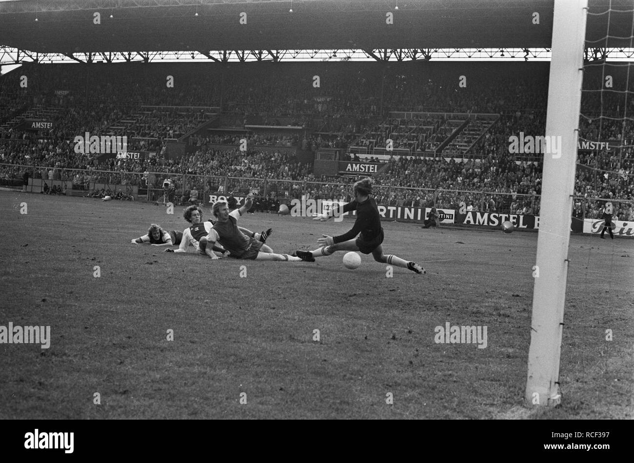 Van lin Black and White Stock Photos & Images - Alamy