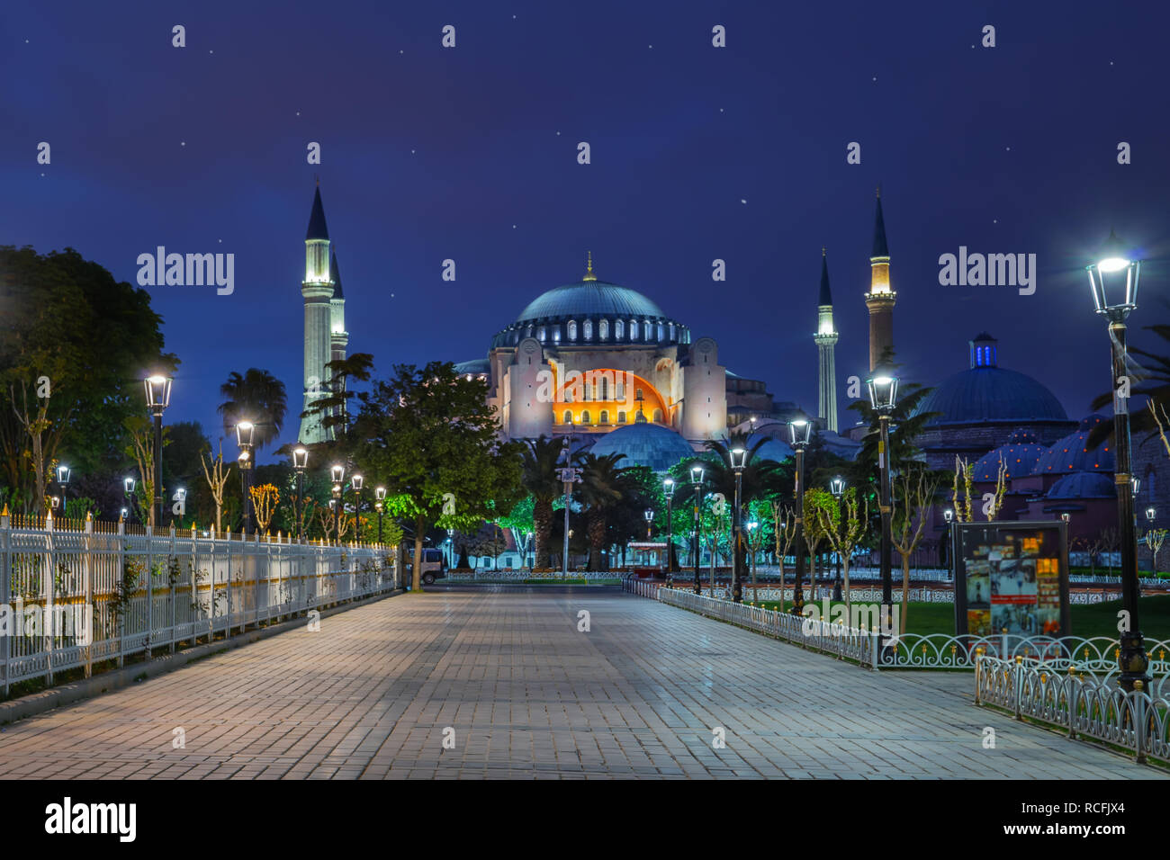 Pavement in front of the Blue Mosque at night Stock Photo - Alamy
