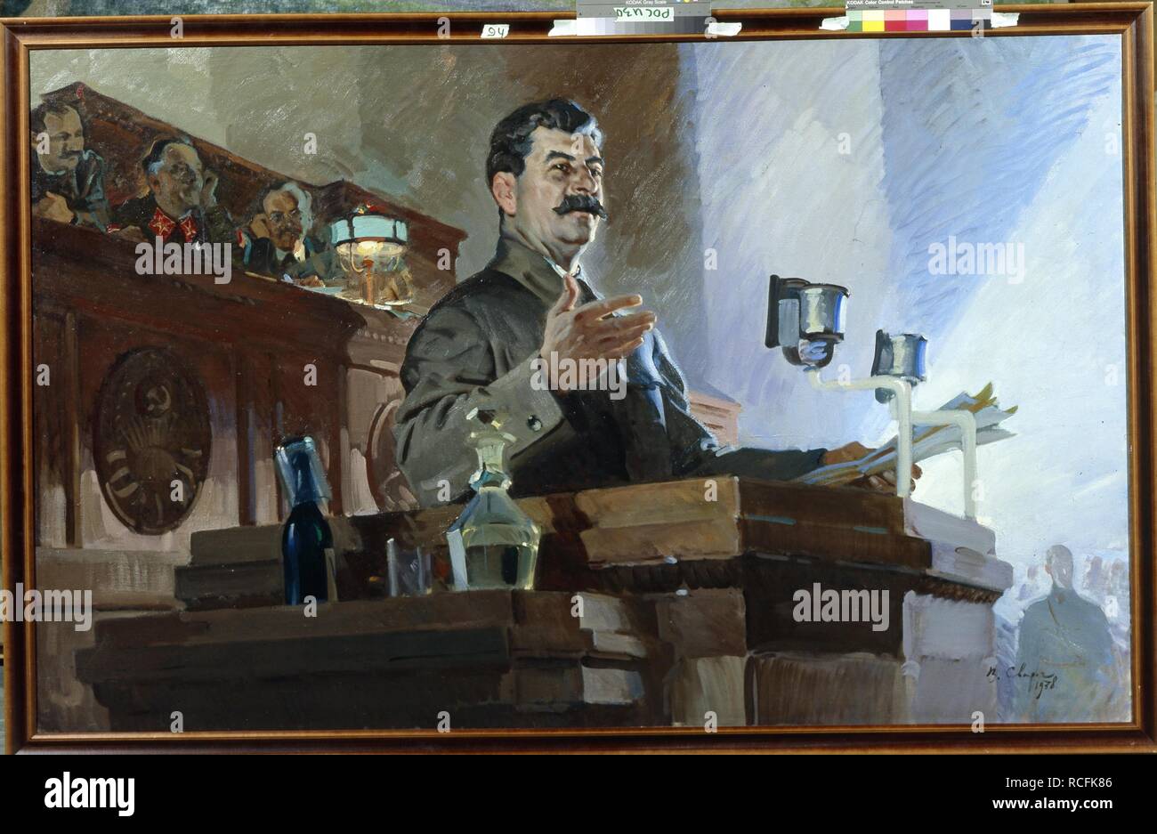 Joseph stalin portrait painting hi-res stock photography and images - Alamy