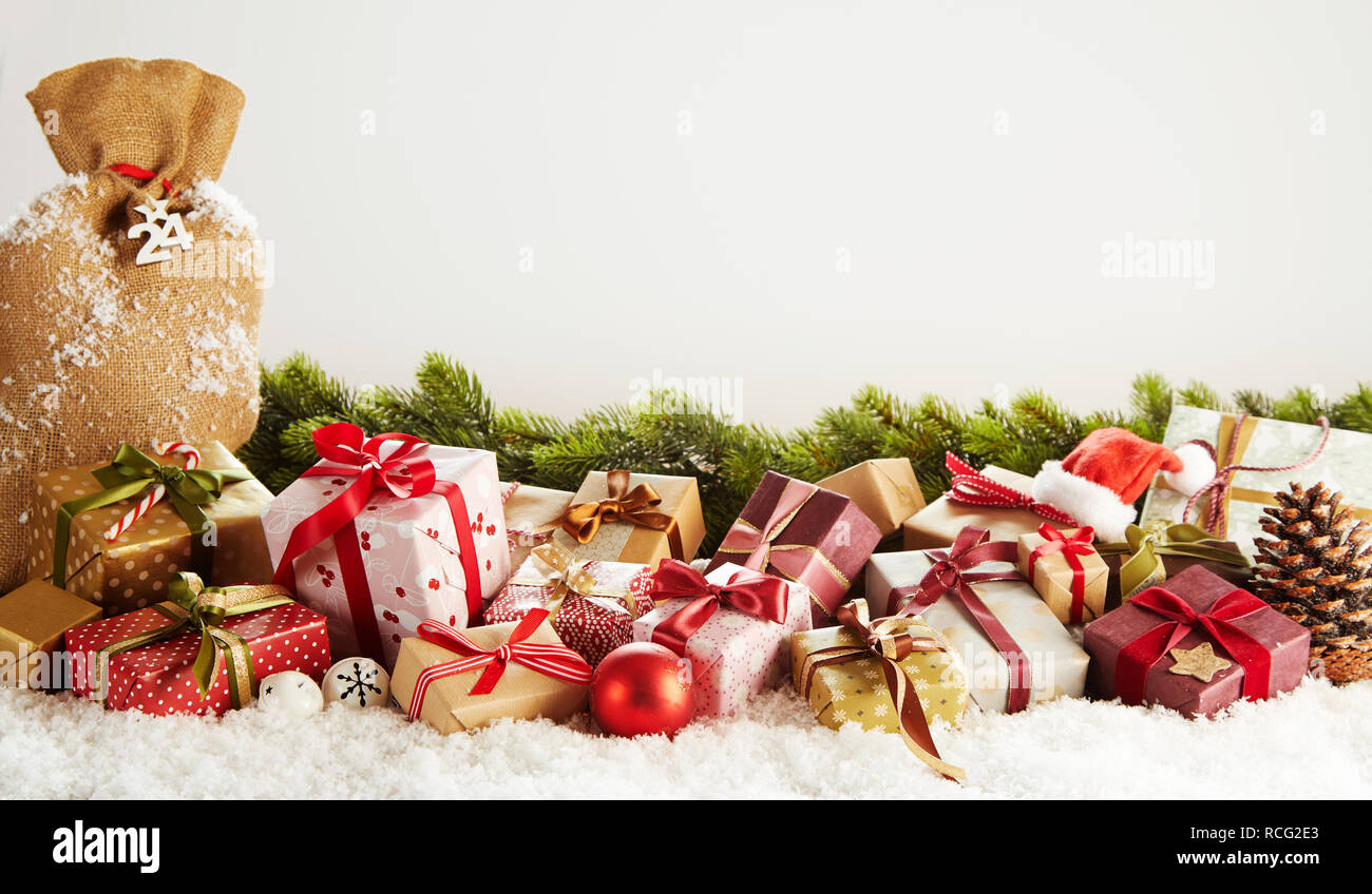 Holiday Presents Banner