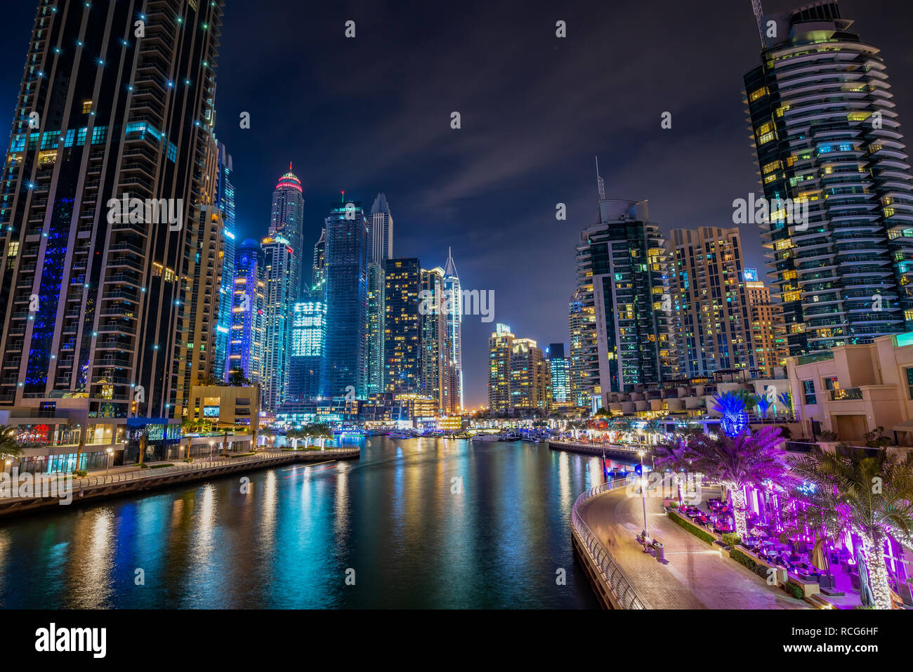 Dubai marina walk hi-res stock photography and images - Alamy