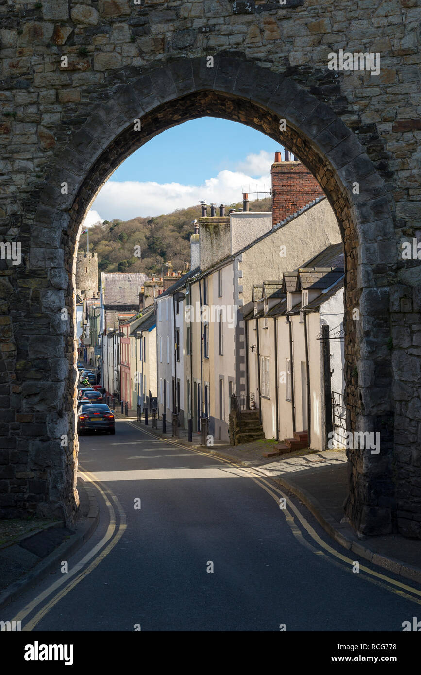 Arch in the old town walls at Conwy in North Wales. A well known ...