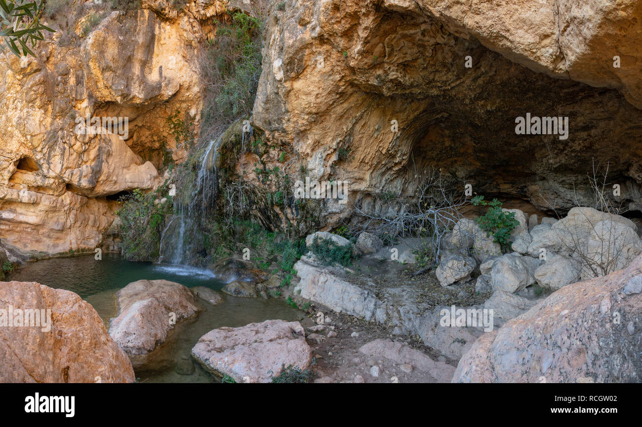 Cave waterfall hi-res stock photography and images - Alamy
