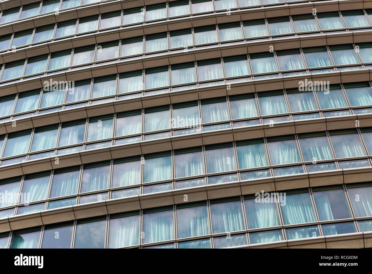 London Marriott Hotel Canary Wharf High Resolution Stock Photography ...
