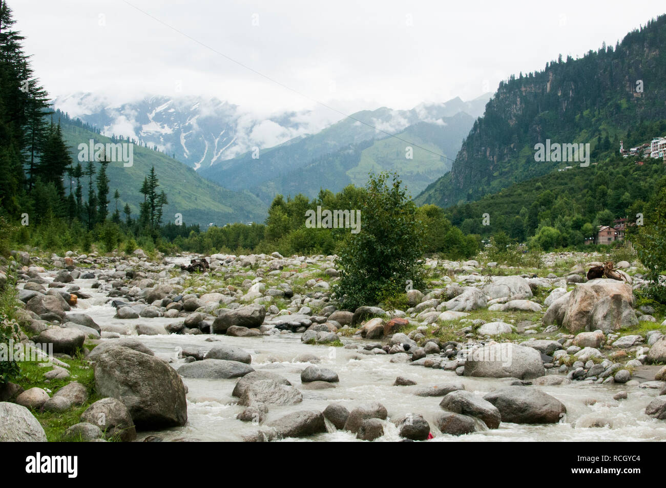 Old manali himachal pradesh india hi-res stock photography and images ...