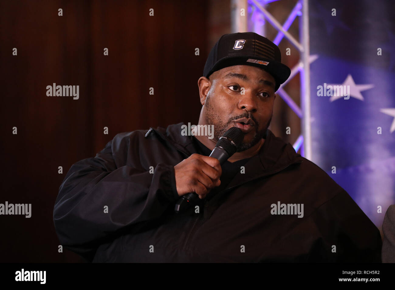 Terence crawfords trainer brian mcintyre hi-res stock photography and ...