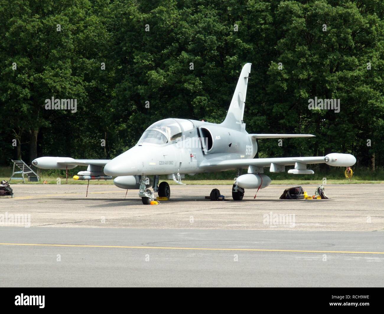 Albatros Czech Air Force 6069 at Kleine Brogel Air Base, Belgium 2005 ...