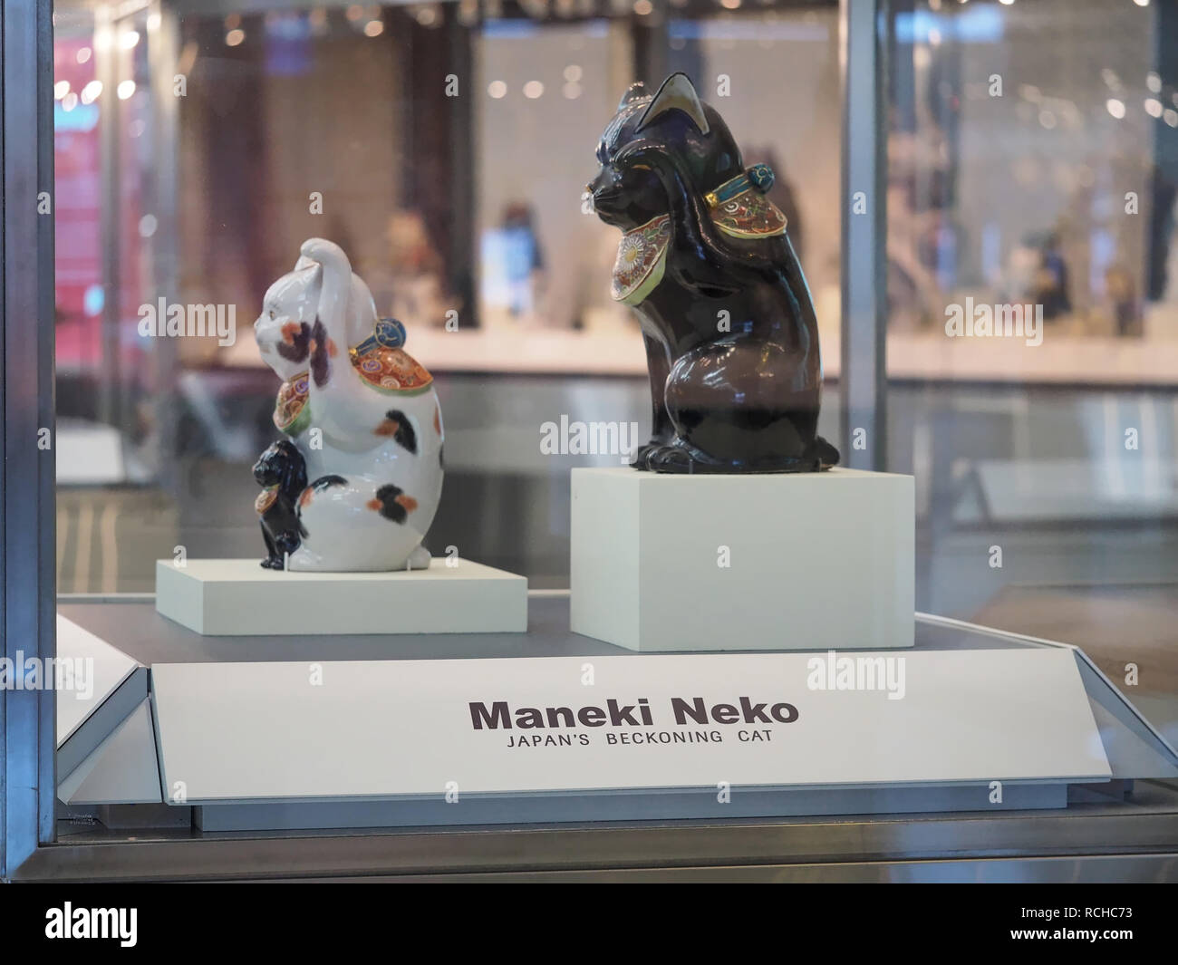 "Maneki Neko - Japanese beckoning cat" exhibition at San Francisco ...