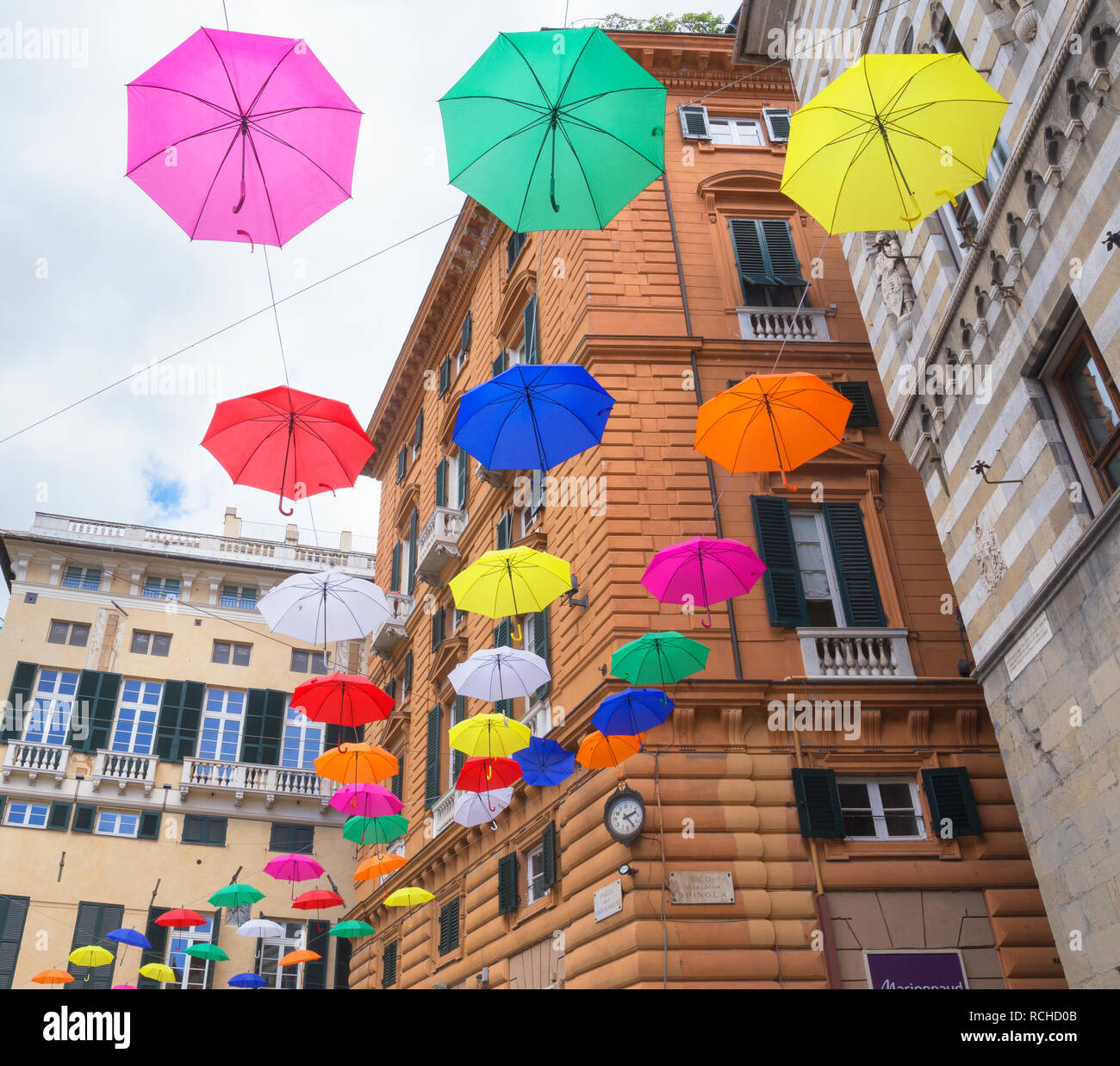 Umbrellas decorations hi-res stock photography and images - Alamy