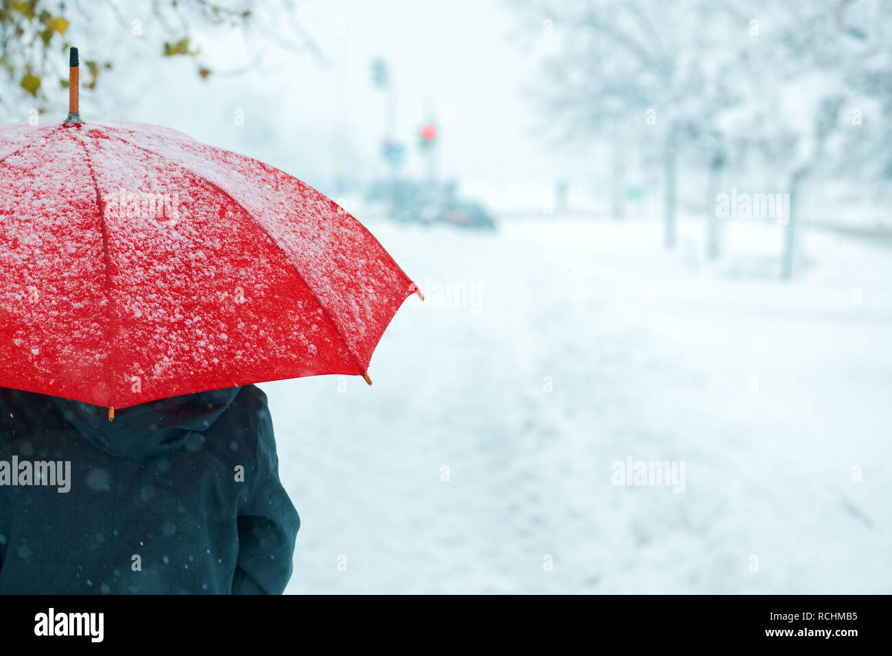 Snowfall season hi-res stock photography and images - Alamy