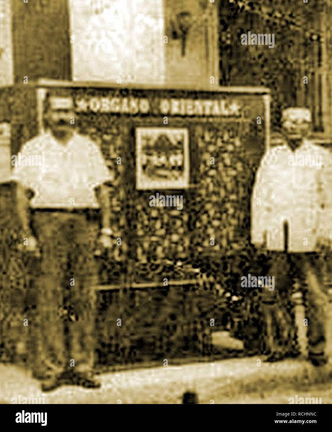 Alcides y Pepe Ajo( Hijo y padre Stock Photo - Alamy