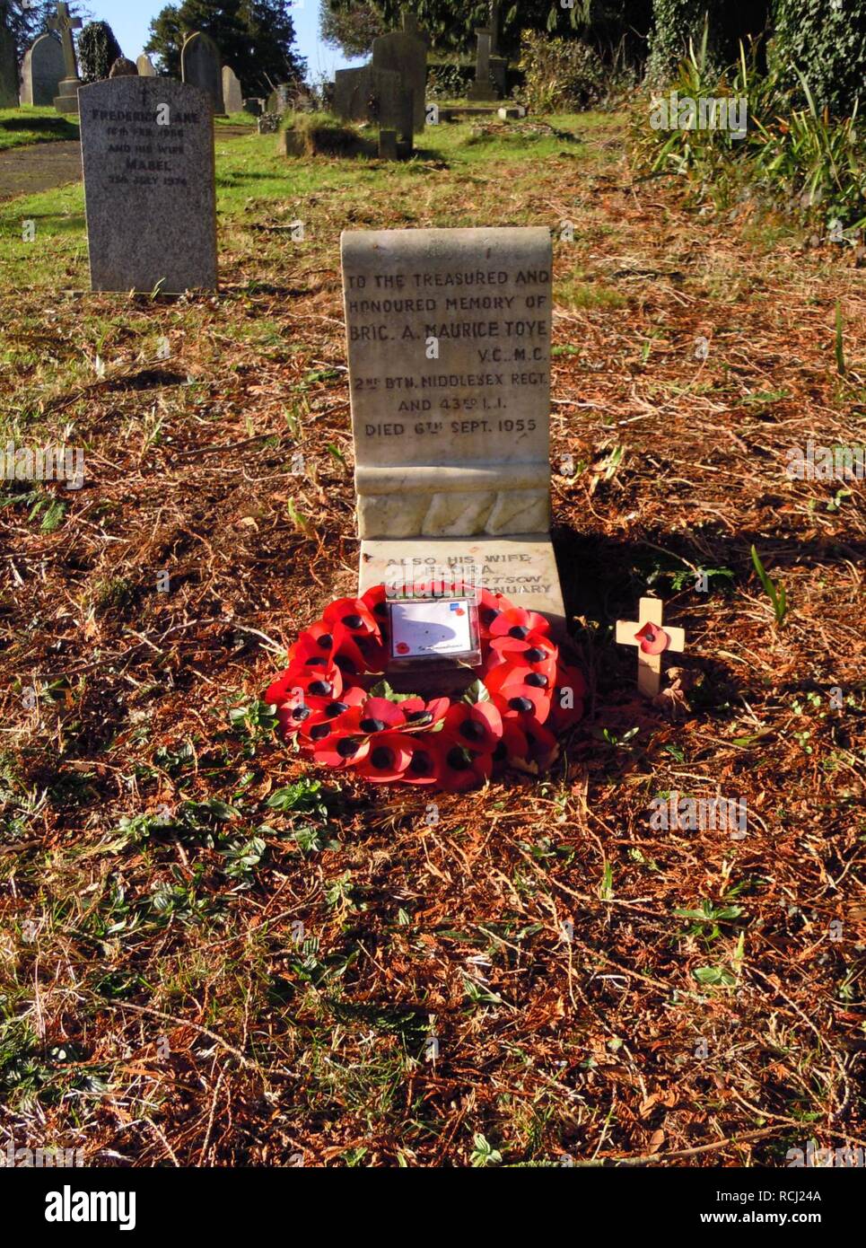 Tiverton cemetery hi-res stock photography and images - Alamy