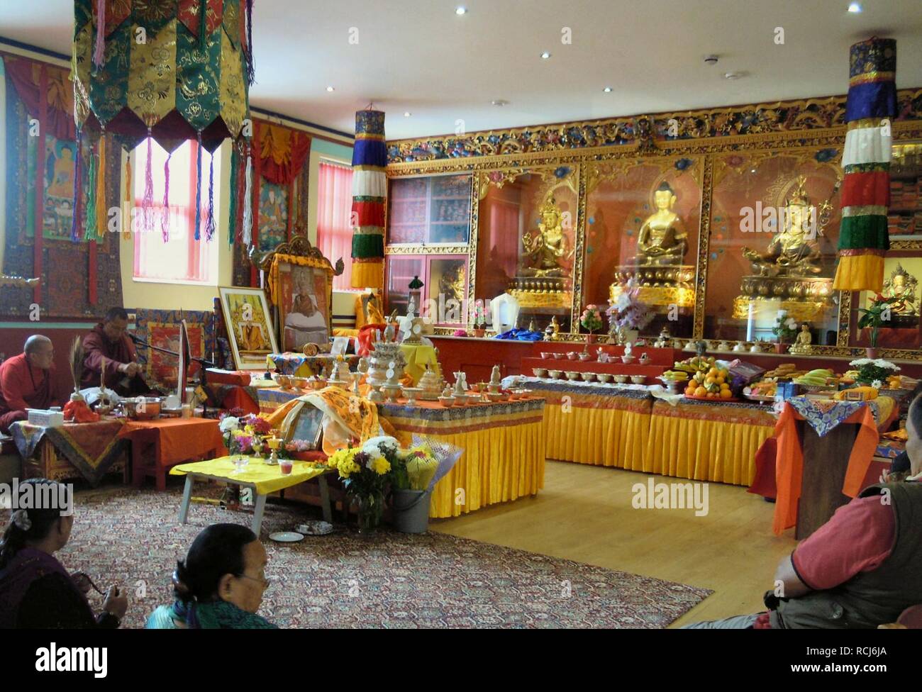 Aldershot Buddhist Centre interior Stock Photo - Alamy