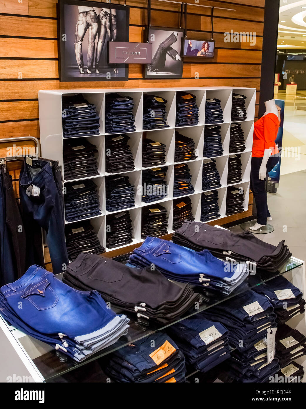 Sandton city boutique hi-res stock photography and images - Alamy