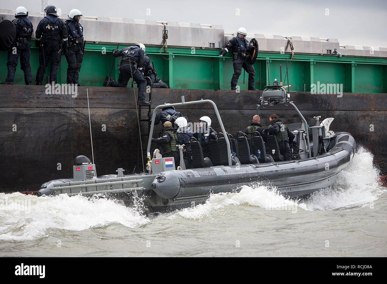Port defender hi-res stock photography and images - Alamy
