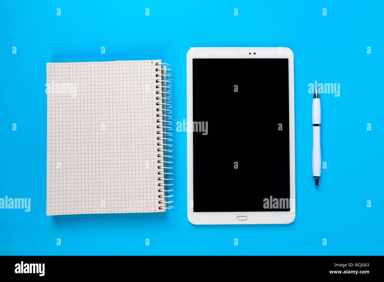 take notes while drinking a coffee Stock Photo - Alamy