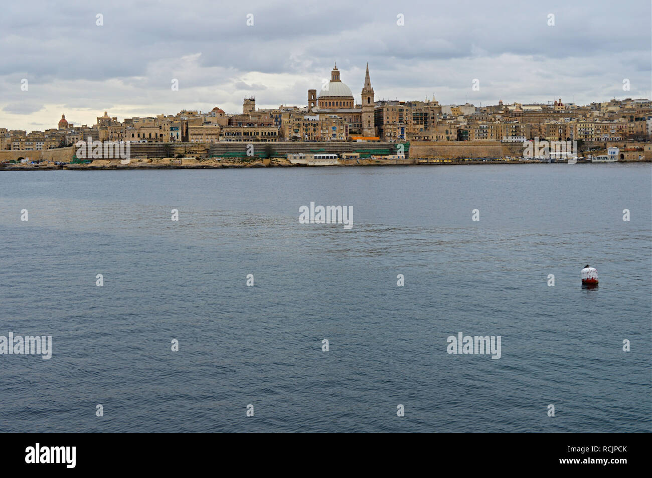 Valetta harbour hi-res stock photography and images - Alamy