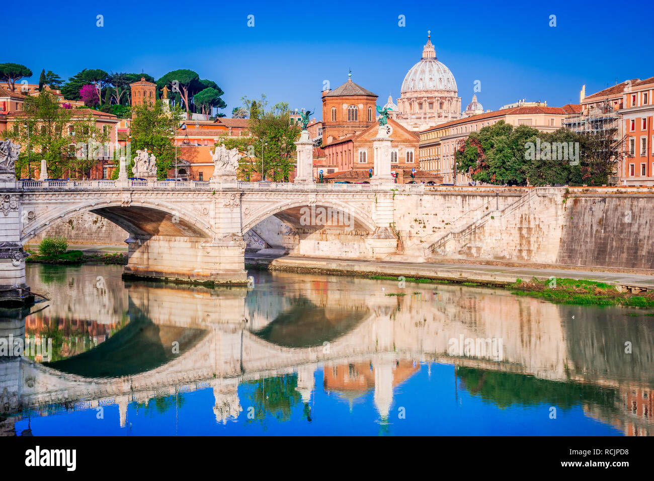 Capital De Roma The History Of Power In Modern Rome: A Walking Tour In