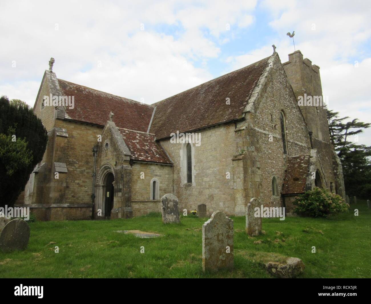 All saints church calbourne hi-res stock photography and images - Alamy