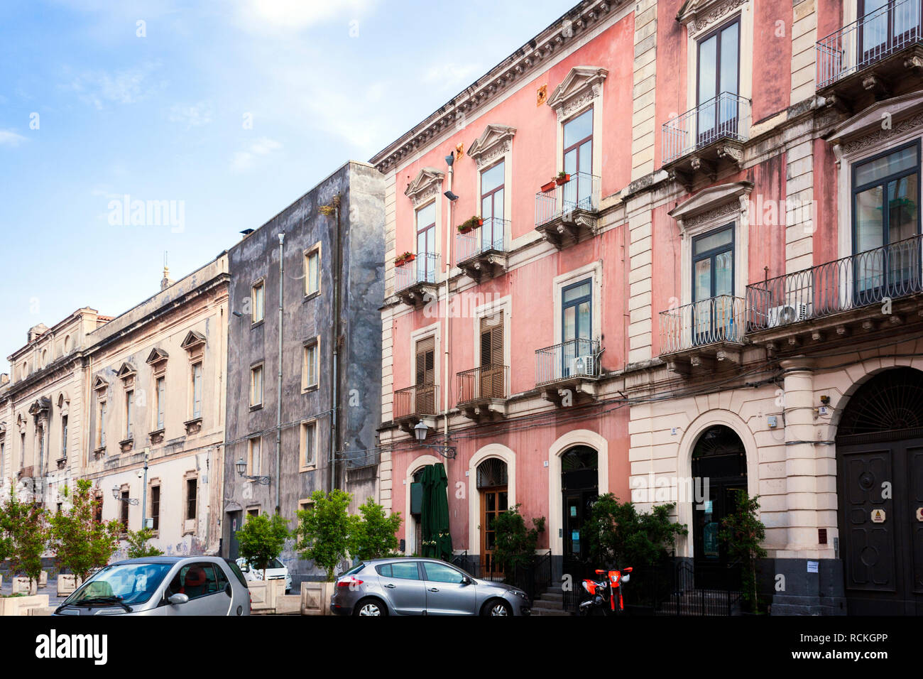 Travel to Italy - historical street of Catania, Sicily, facade of ...