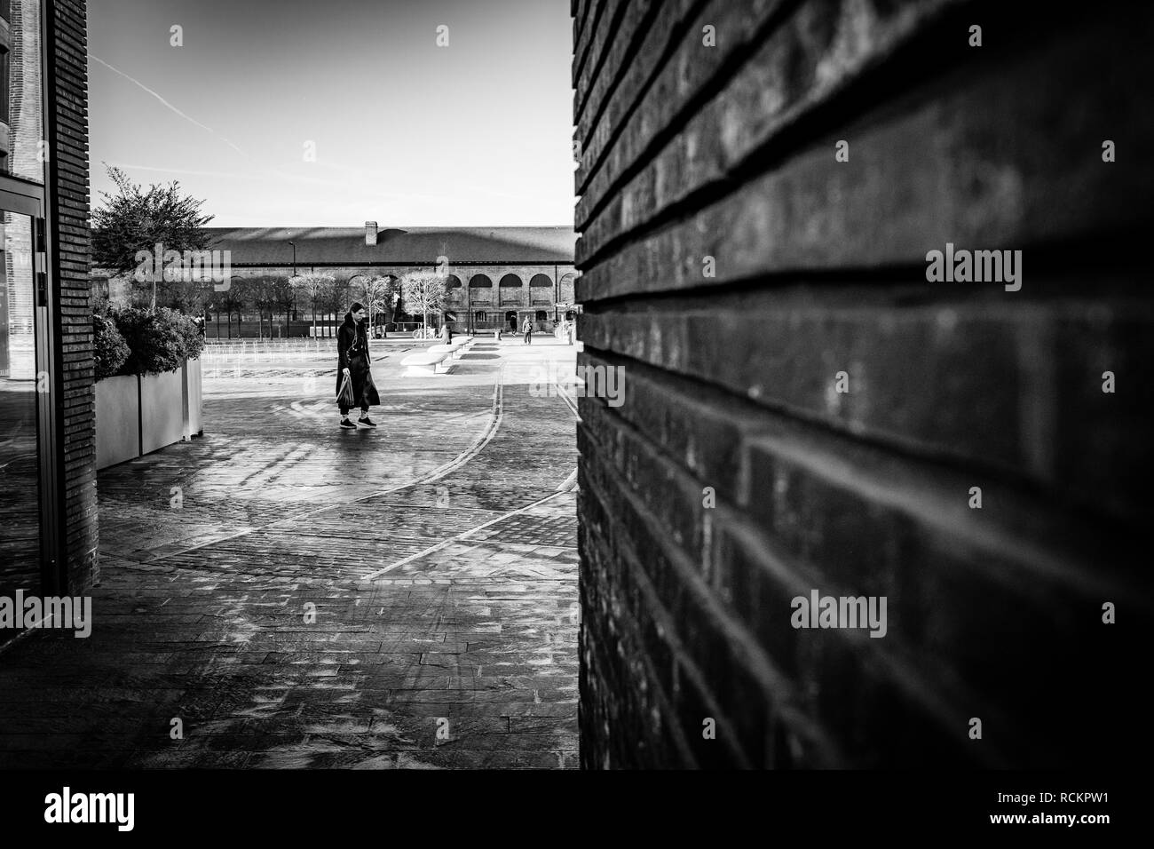 Granary Square, Kings Cross, London, UK Stock Photo - Alamy