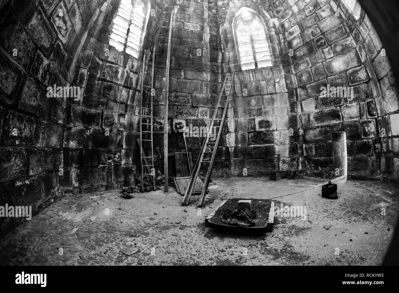 Cathedral at manchester Black and White Stock Photos & Images - Alamy