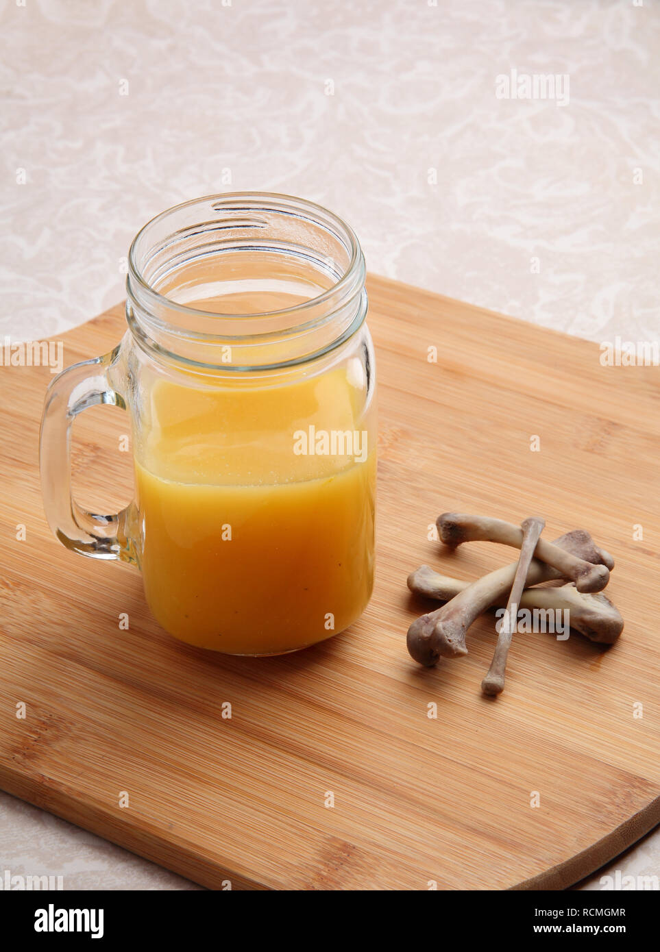 Healthy bones hi-res stock photography and images - Alamy