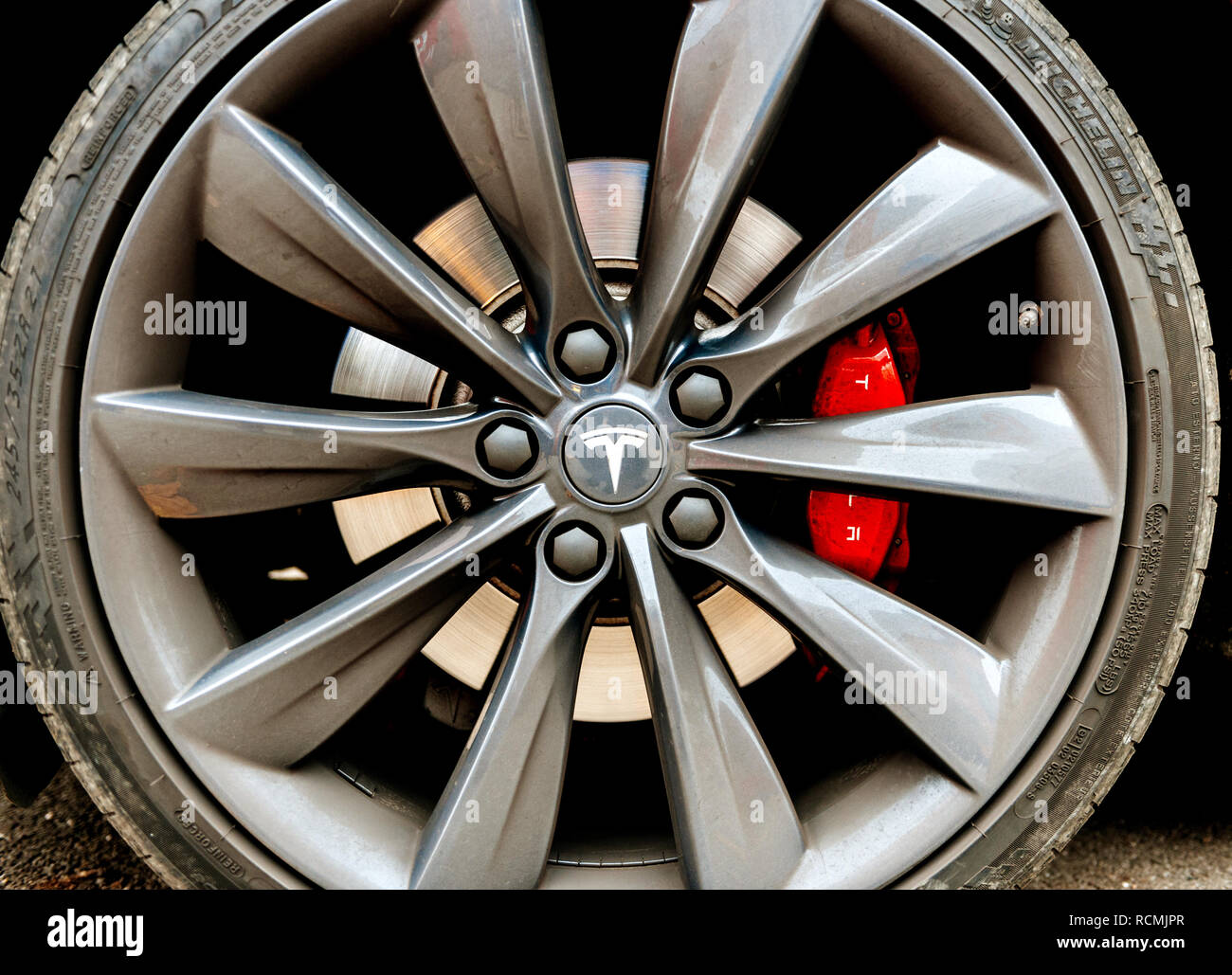 Silver metallic tesla hi-res stock photography and images - Alamy