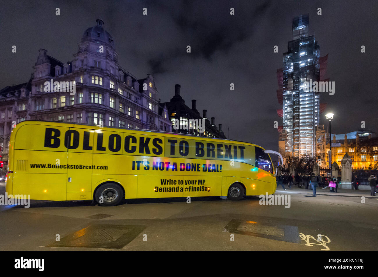 London bus 202 hi-res stock photography and images - Alamy