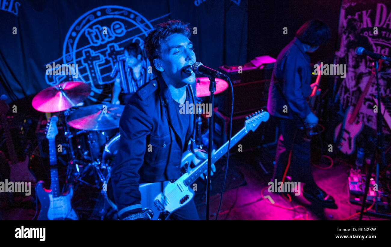 Bad suns band hi-res stock photography and images - Alamy