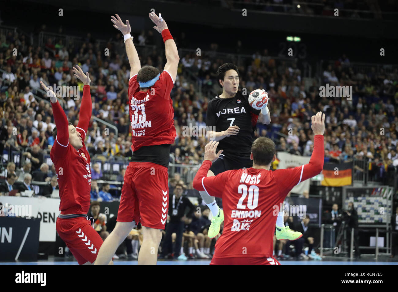 Berlin, Germany. 15th Jan 2019. Suyoung Jung (Korea) and Ivan Mosic ...