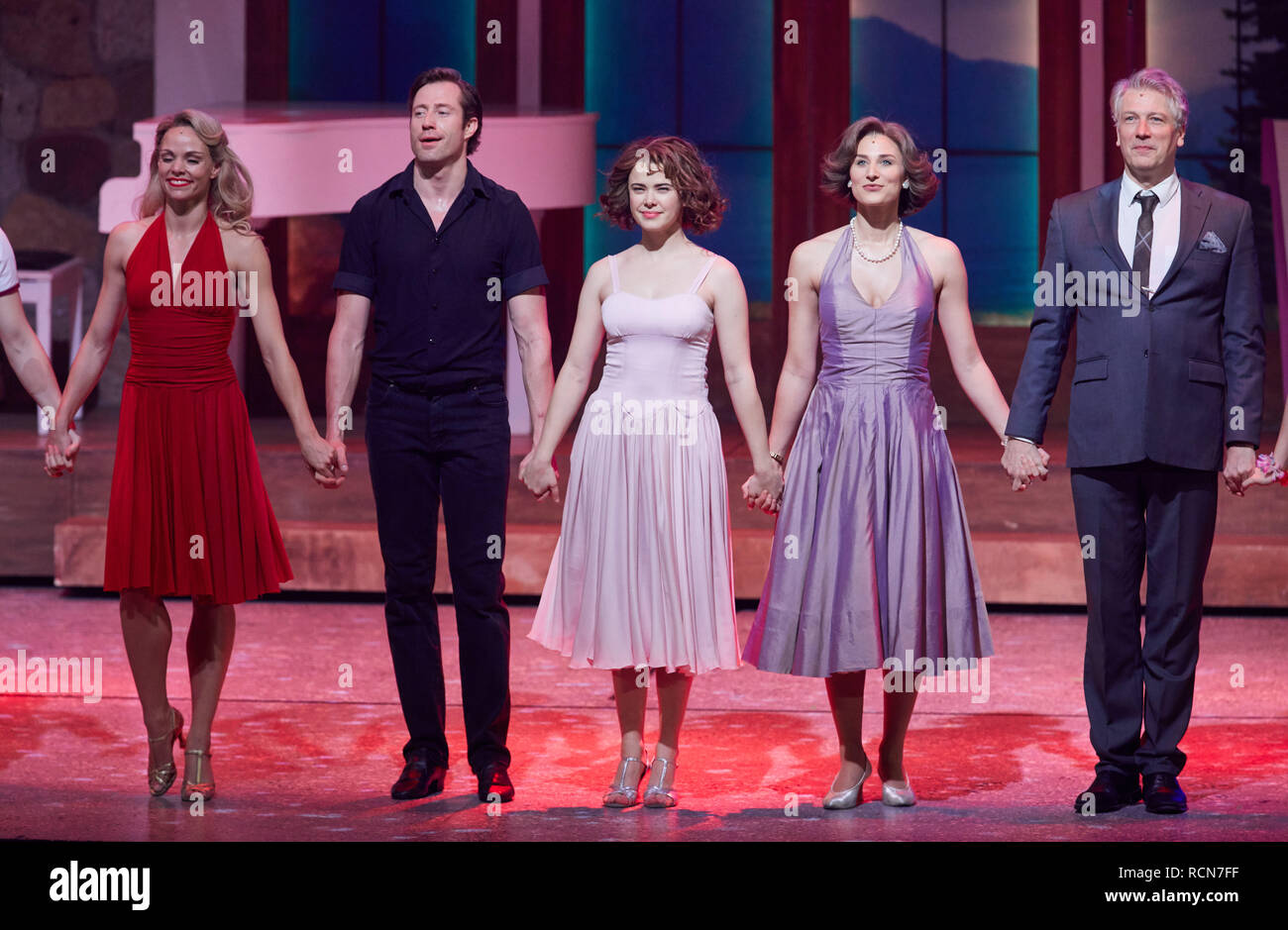 15 January 2019, Hamburg: The actors Petra Ilse Dam (l-r) as Penny ...