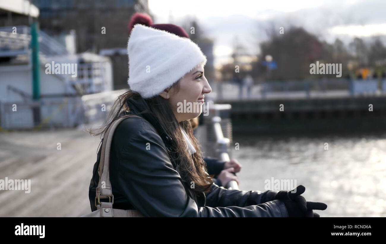 Two friends travel to New York for sightseeing Stock Photo - Alamy