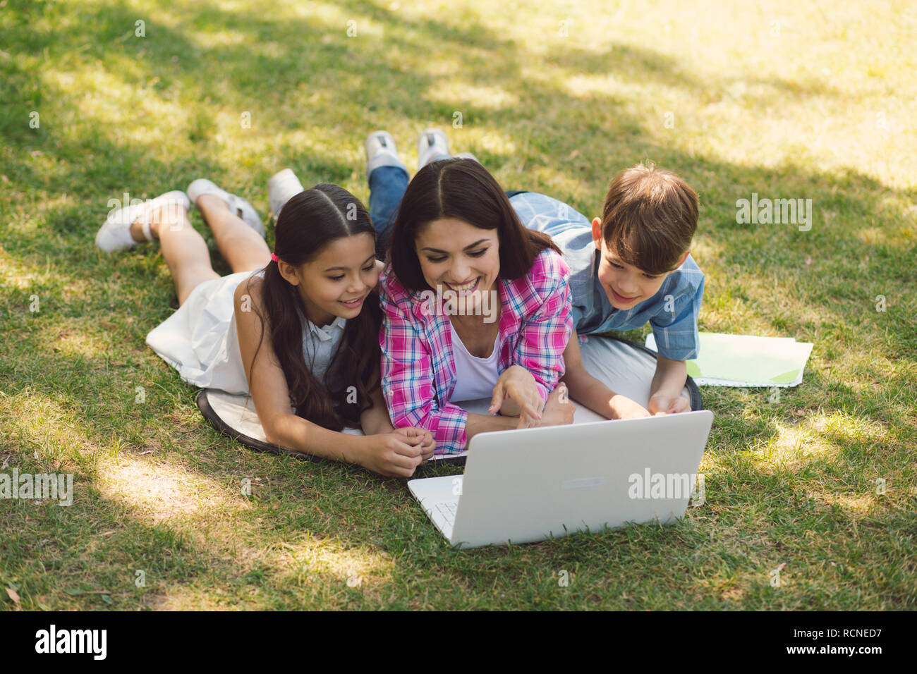 Female teacher classroom lesson hi-res stock photography and images - Alamy