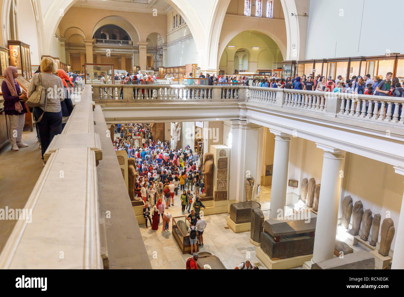 Interior view of the busy Museum of Egyptian Antiquities (Cairo Museum ...