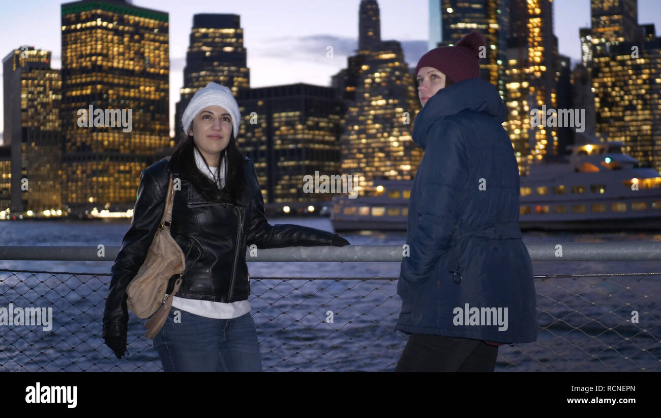 Two friends travel to New York for sightseeing Stock Photo - Alamy