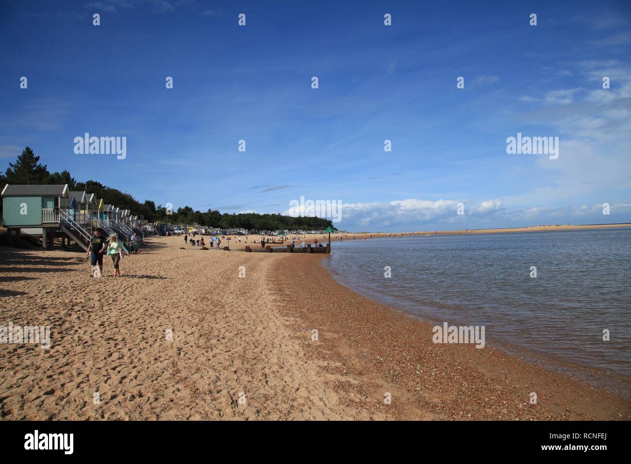 Wall next to beach hi-res stock photography and images - Alamy