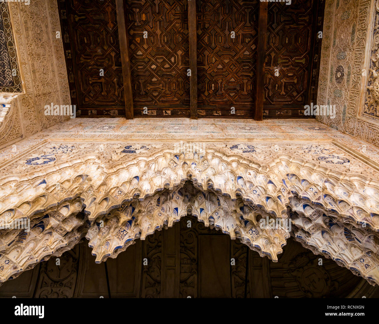 The alhambra interior palace hi-res stock photography and images - Alamy
