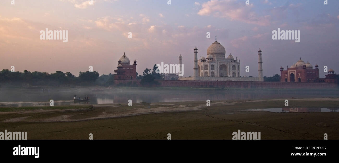 Taj Mahal early morning view Stock Photo - Alamy