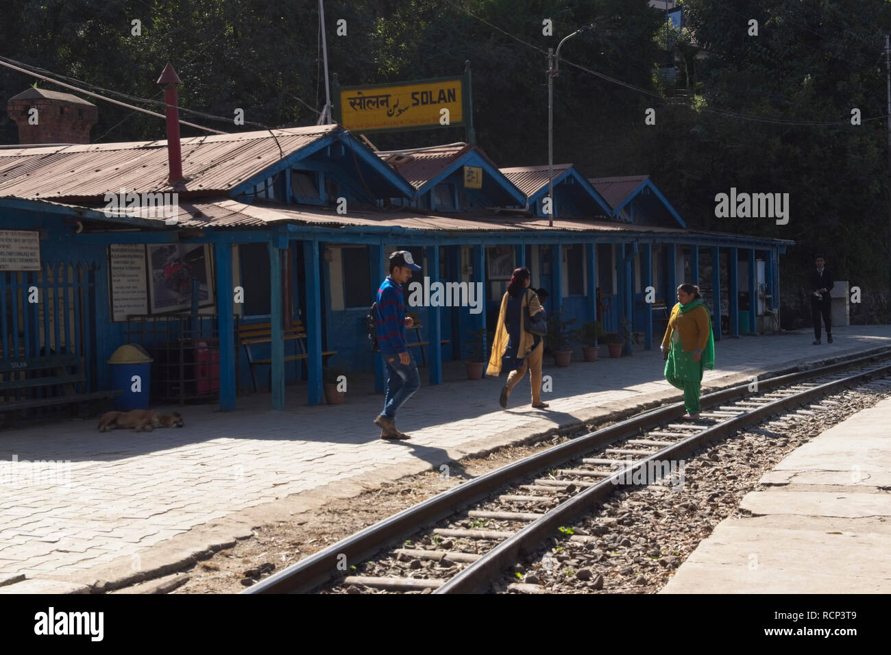 Solan platform hi-res stock photography and images - Alamy