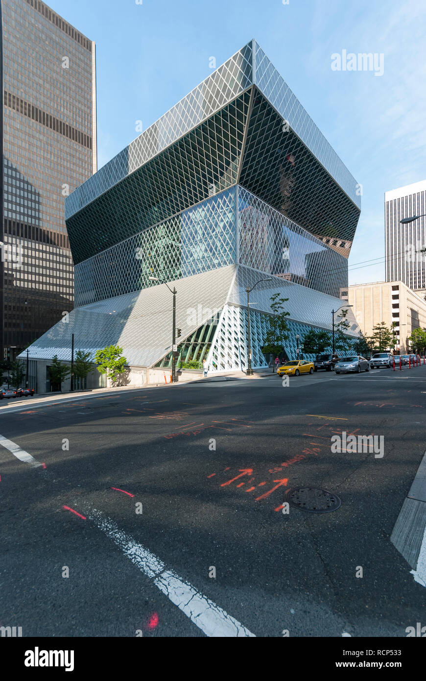 The Seattle Public Library at Spring Street and 5th Avenue in Seattle ...