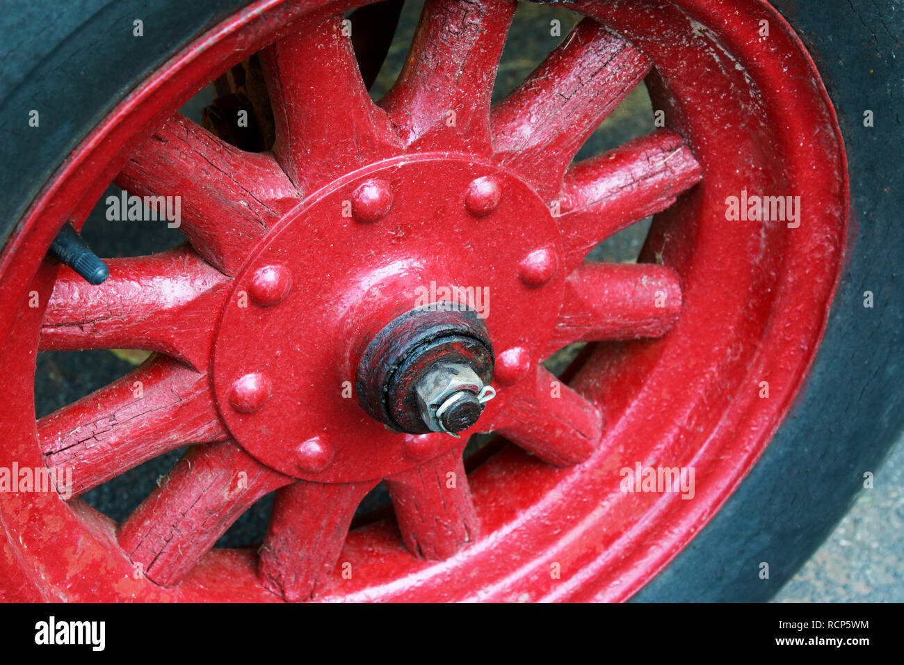 Red painted aged wood wagon hi-res stock photography and images - Alamy