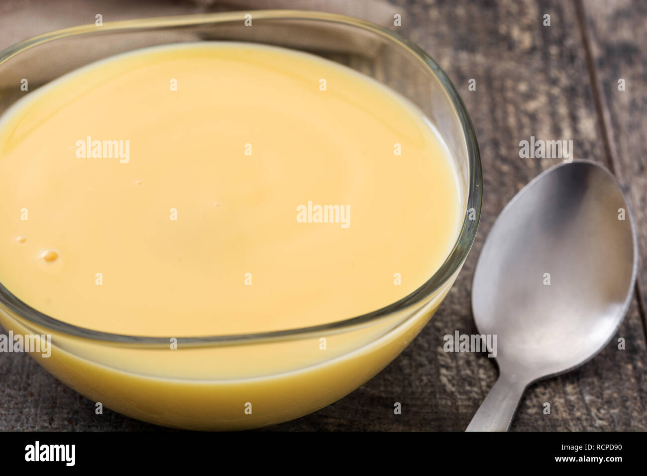 Custard texture hi-res stock photography and images - Alamy