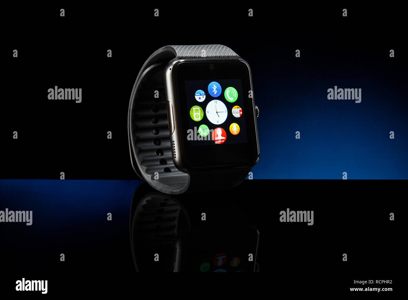 Smart watch wearable blank screen hi-res stock photography and images ...